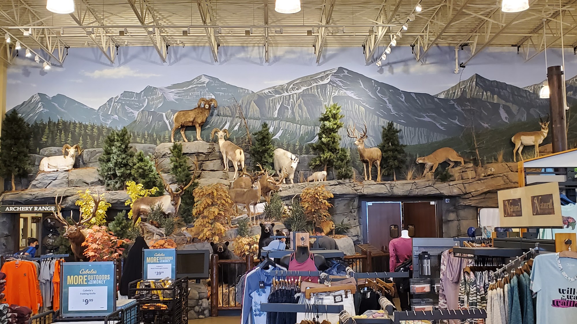 BASS PRO SHOPS (FORMERLY CABELA’S) - 15320 37 St NW, Edmonton AB ...