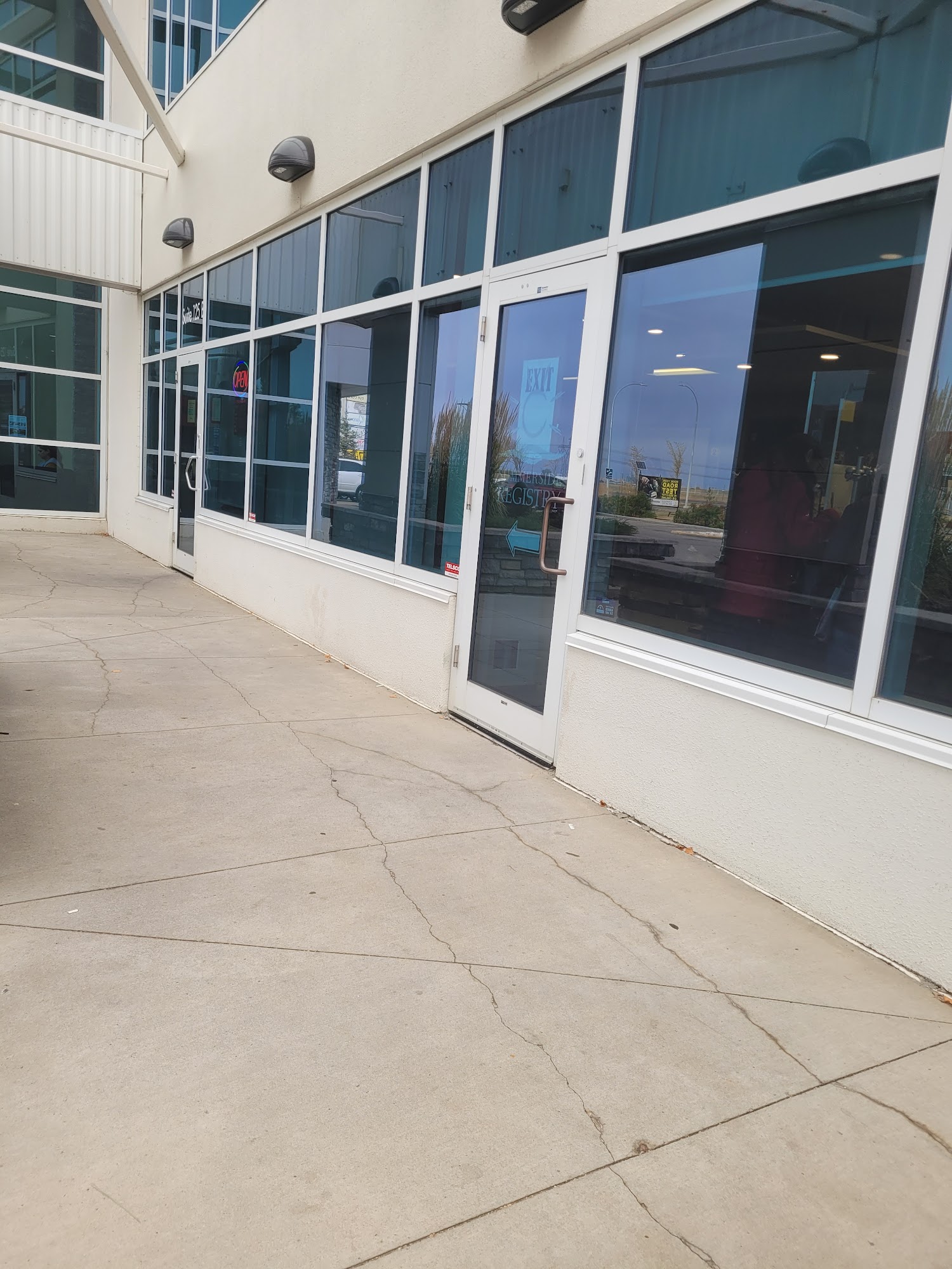 SUMMERSIDE REGISTRY - Edmonton AB - Hours, Directions, Reviews - Loc8NearMe