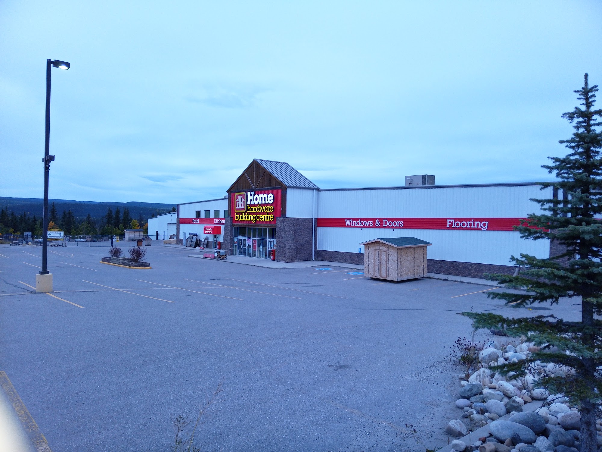 HINTON HOME HARDWARE BUILDING CENTRE - Hinton AB - Hours, Directions ...