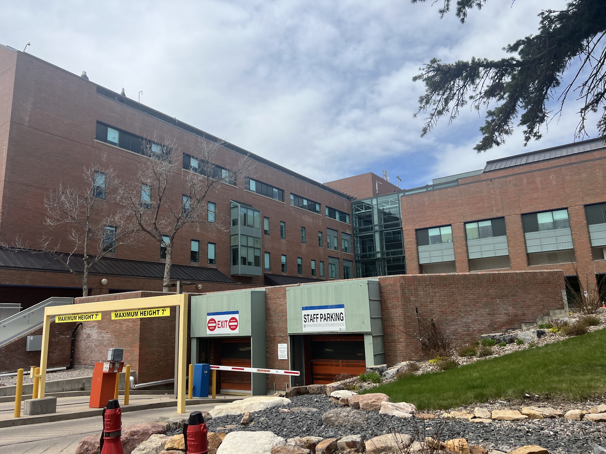 CHINOOK REGIONAL HOSPITAL - Lethbridge AB - Hours, Directions, Reviews ...