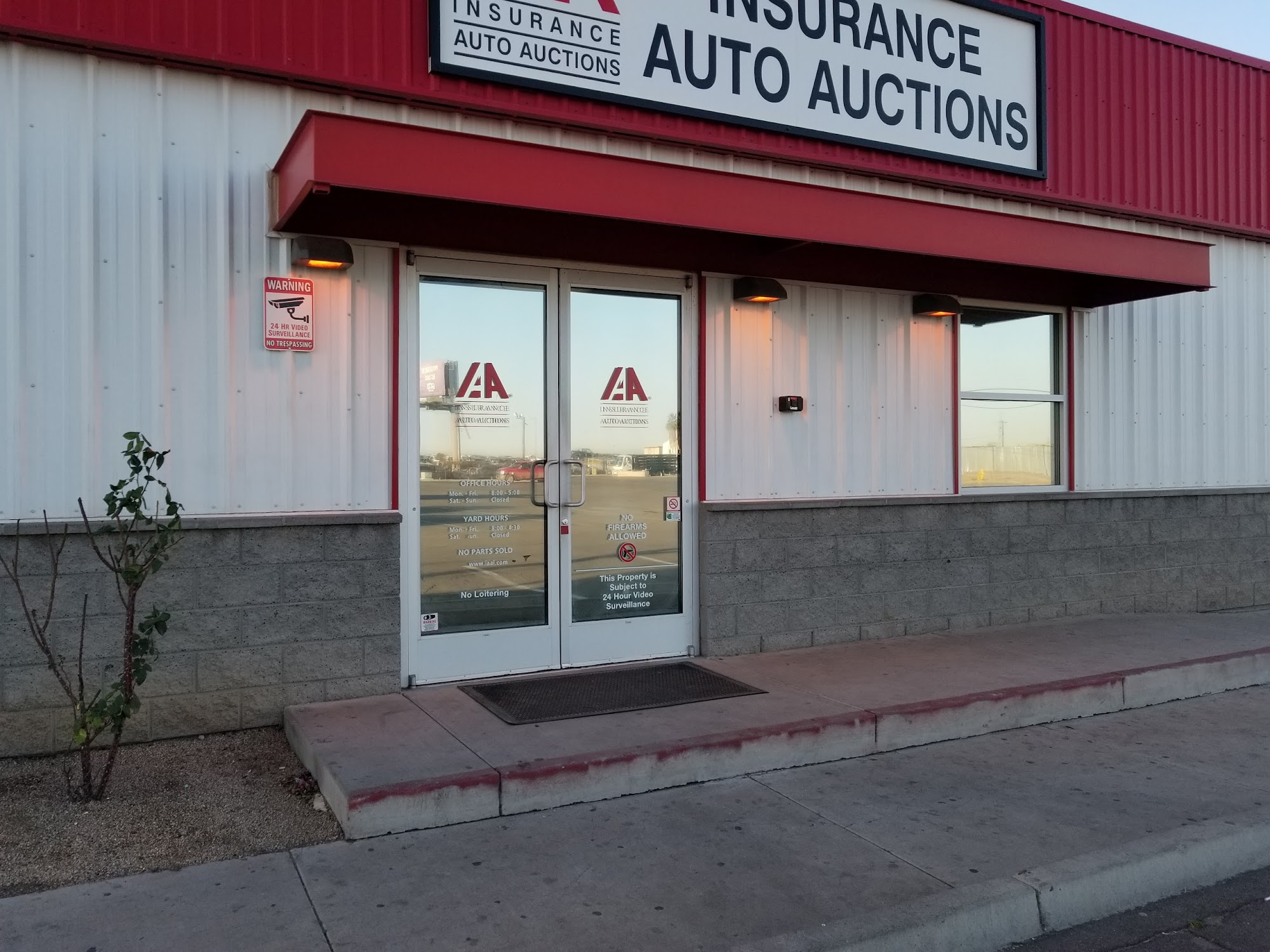 IAA PHOENIX - 2299 W Broadway Rd, Phoenix AZ - Hours, Directions ...