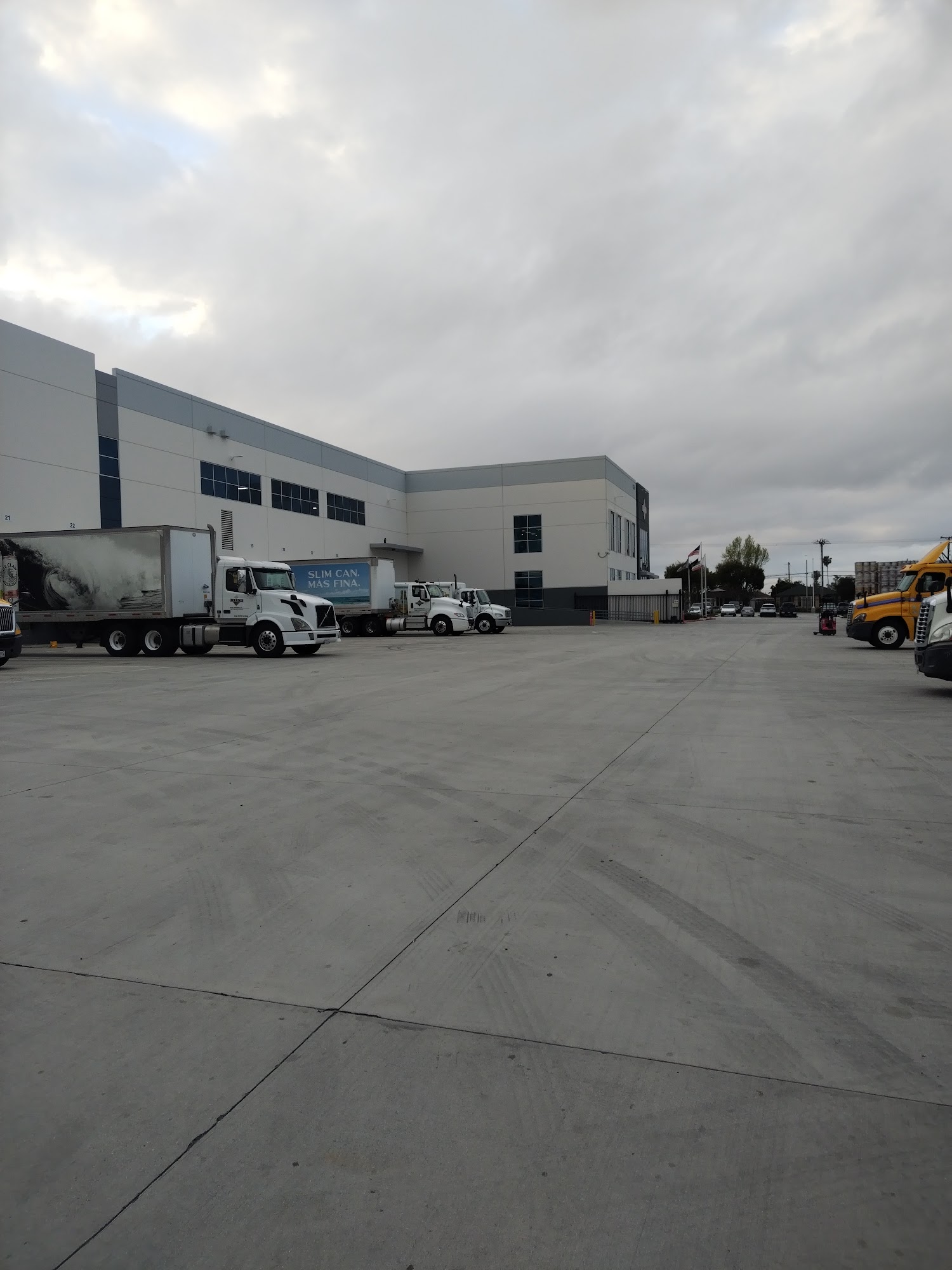 HARBOR DISTRIBUTING - Los Angeles CA - Hours, Directions, Reviews ...