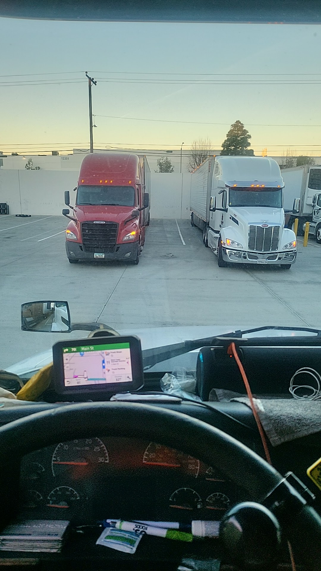 HARBOR DISTRIBUTING - Los Angeles CA - Hours, Directions, Reviews ...