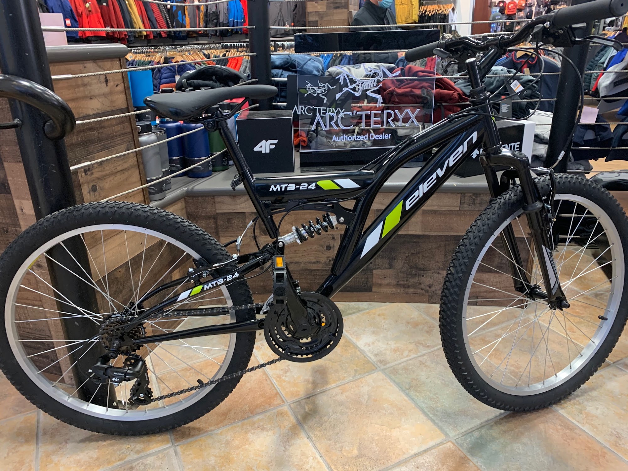 BOB'S SPORTS CHALET - Bristol CT - Hours, Directions, Reviews - Loc8NearMe