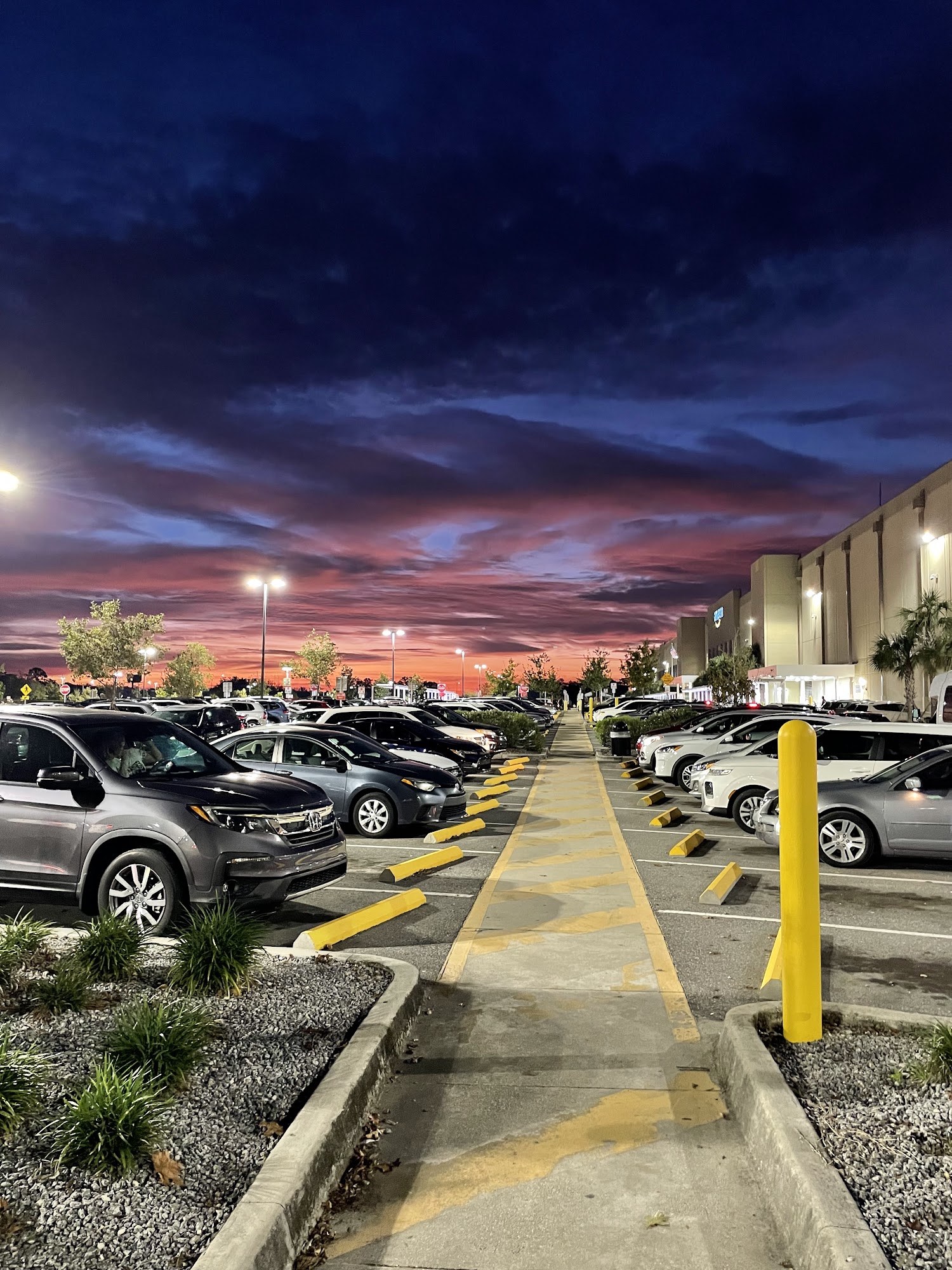 AMAZON FULFILLMENT CENTER MCO1 - Orlando FL - Hours, Directions ...