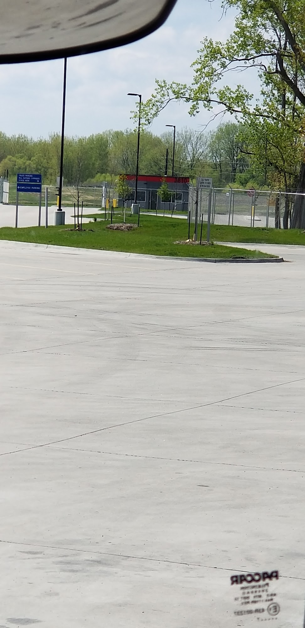 PERISHABLE DISTRIBUTORS OF IOWA (HY-VEE) - Ankeny IA - Hours ...