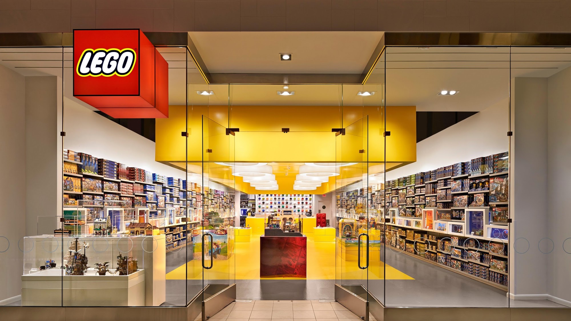 THE LEGO STORE CHICAGO - 835 N Michigan Ave #3000, Chicago IL - Hours ...