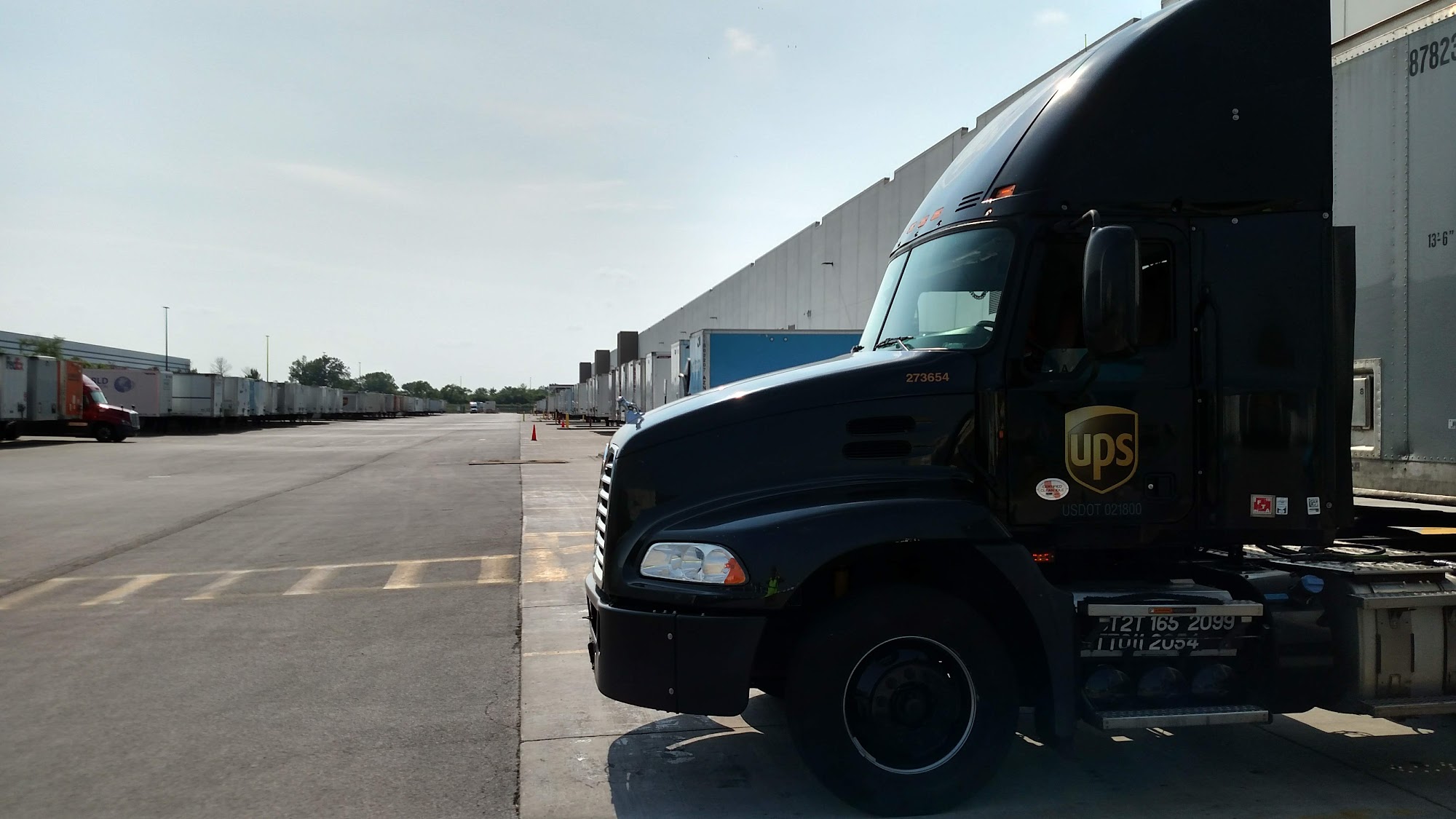 AMAZON FULFILLMENT CENTER TOURS - MDW7 - Monee IL - Hours, Directions ...