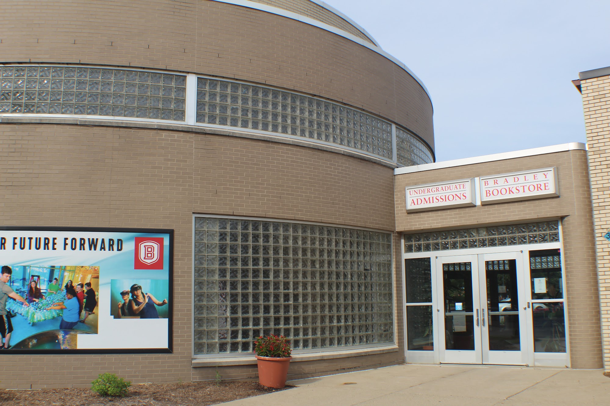 BRADLEY UNIVERSITY BOOKSTORE - Peoria IL - Hours, Directions, Reviews ...