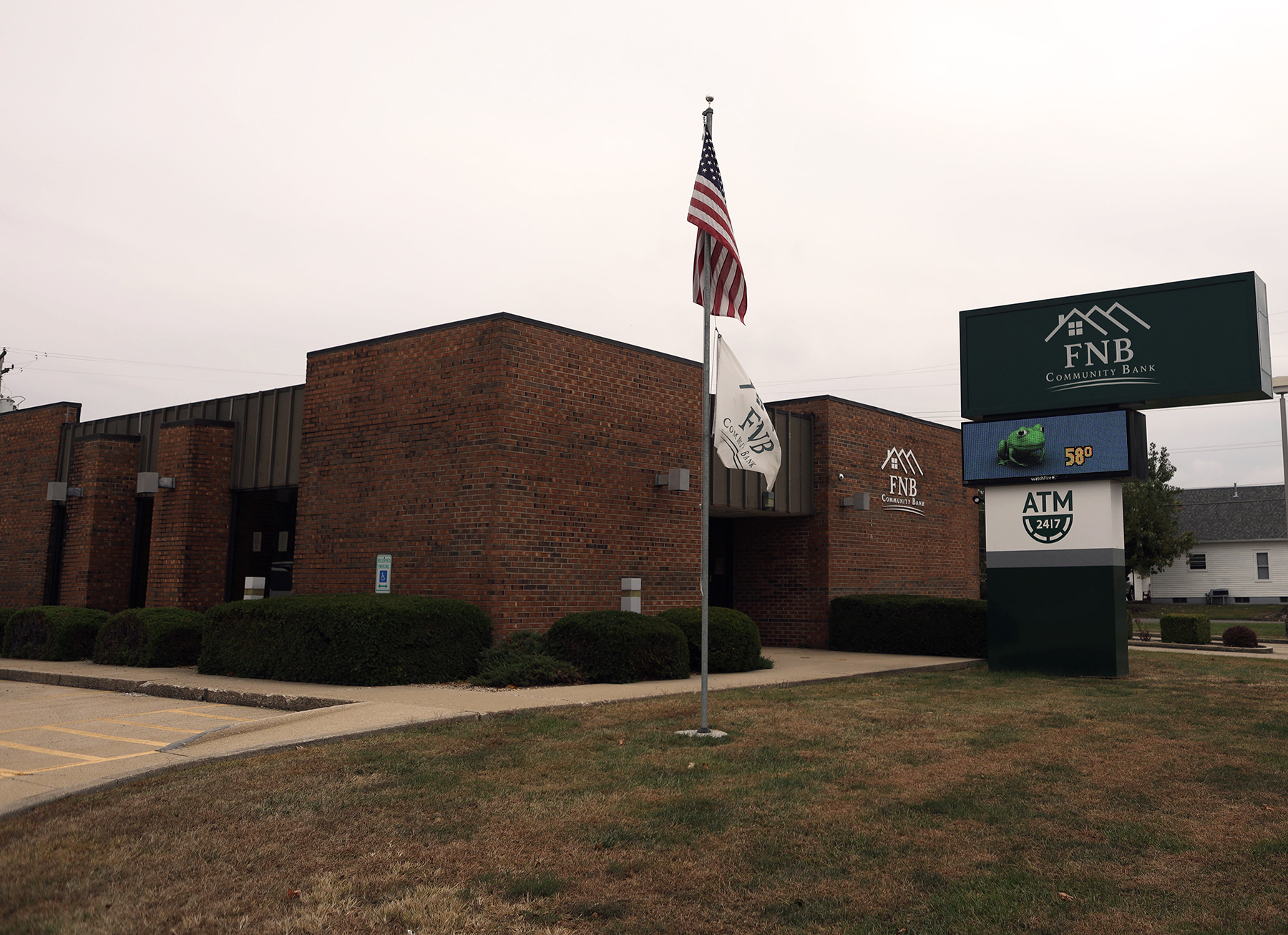 THE FNB COMMUNITY BANK - Vandalia IL - Hours, Directions, Reviews ...