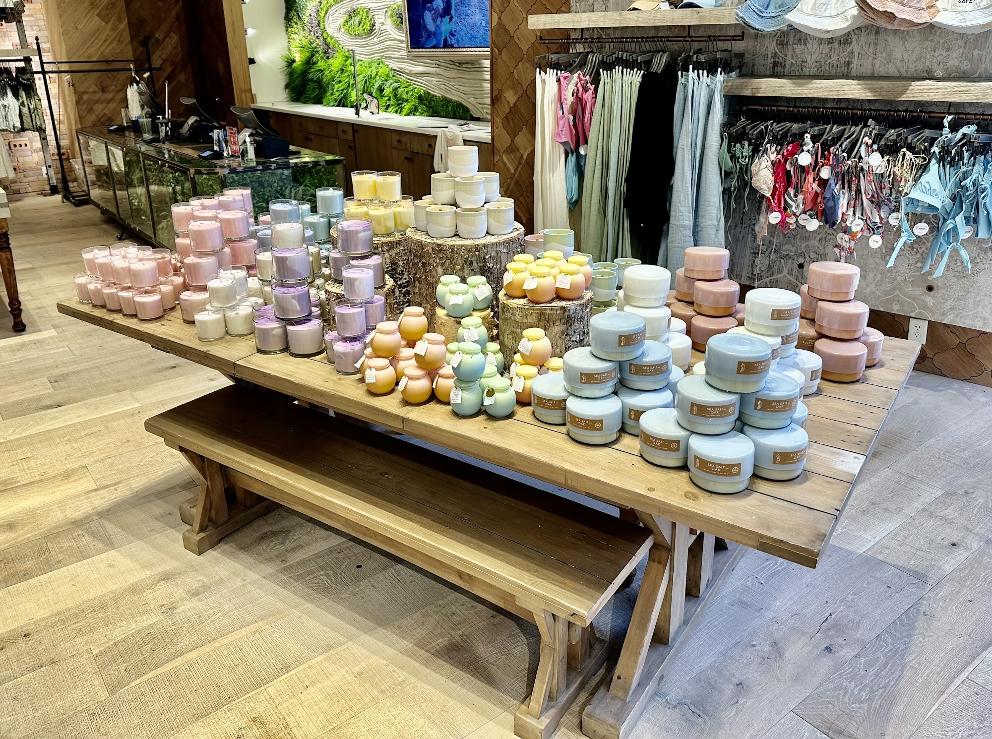 ALTAR'D STATE FASHION MALL AT KEYSTONE - 8702 Keystone Crossing Suite ...