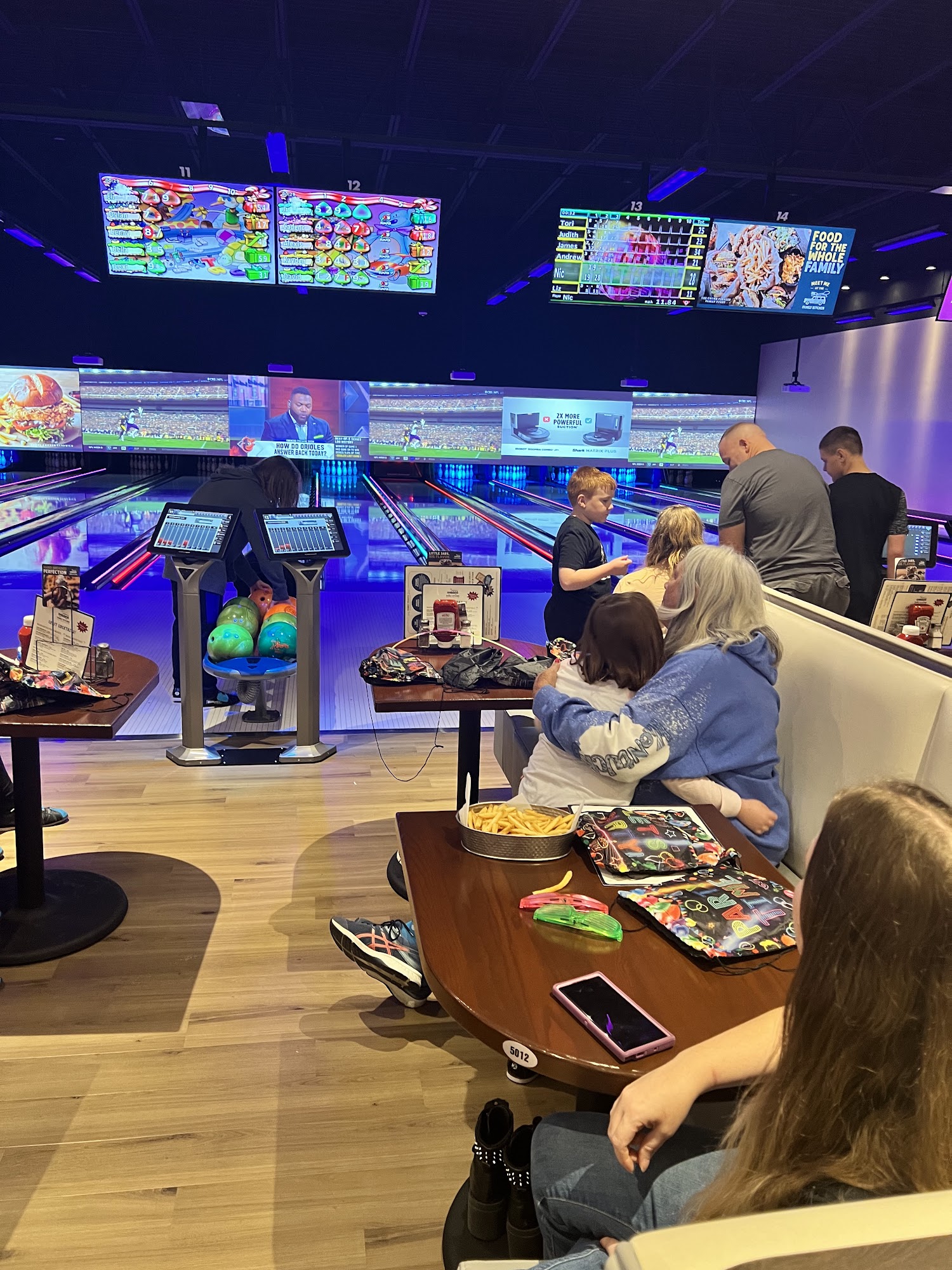 MAIN EVENT LEXINGTON - Lexington KY - Hours, Directions, Reviews ...