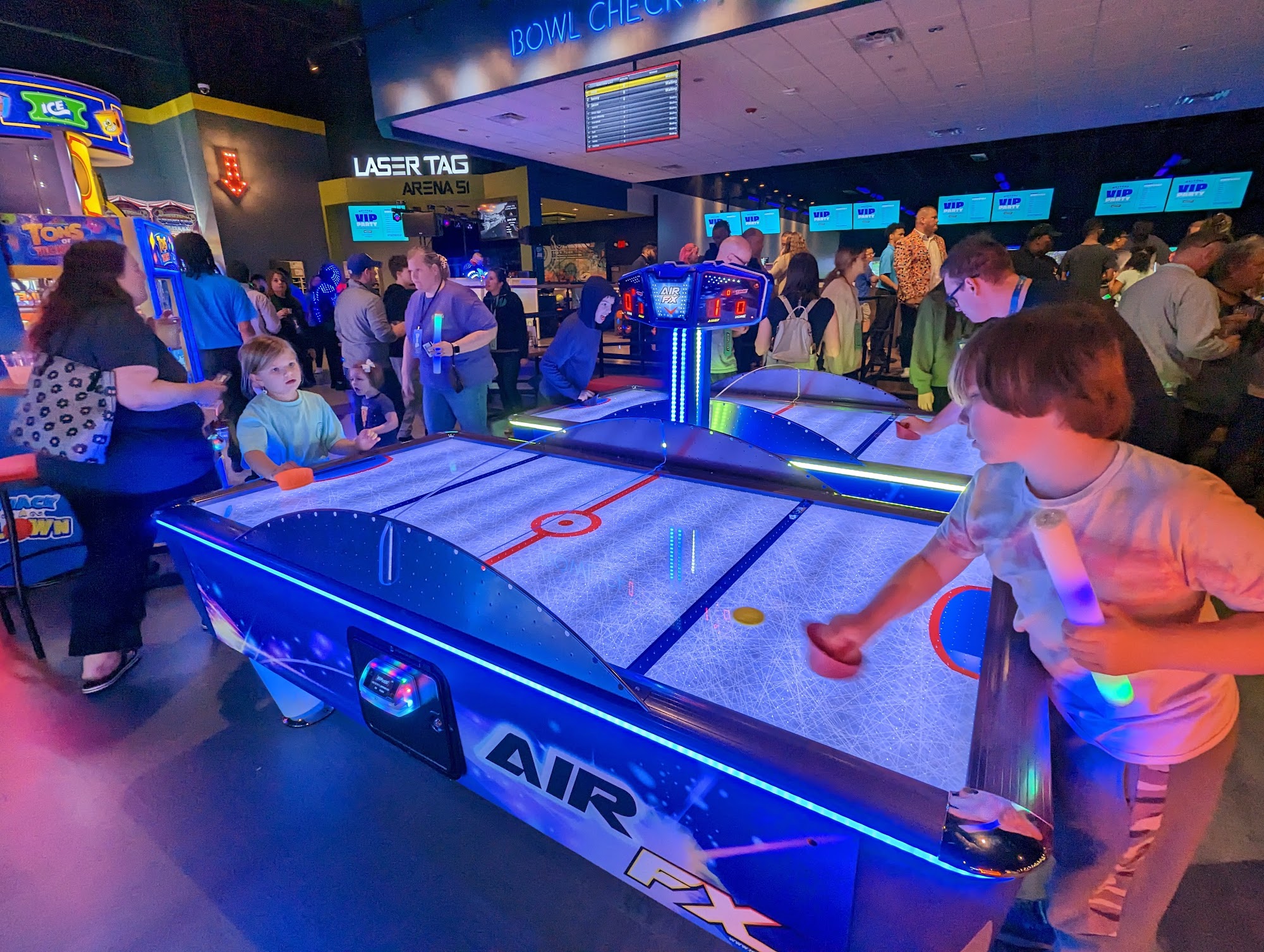 MAIN EVENT LEXINGTON - Lexington KY - Hours, Directions, Reviews ...