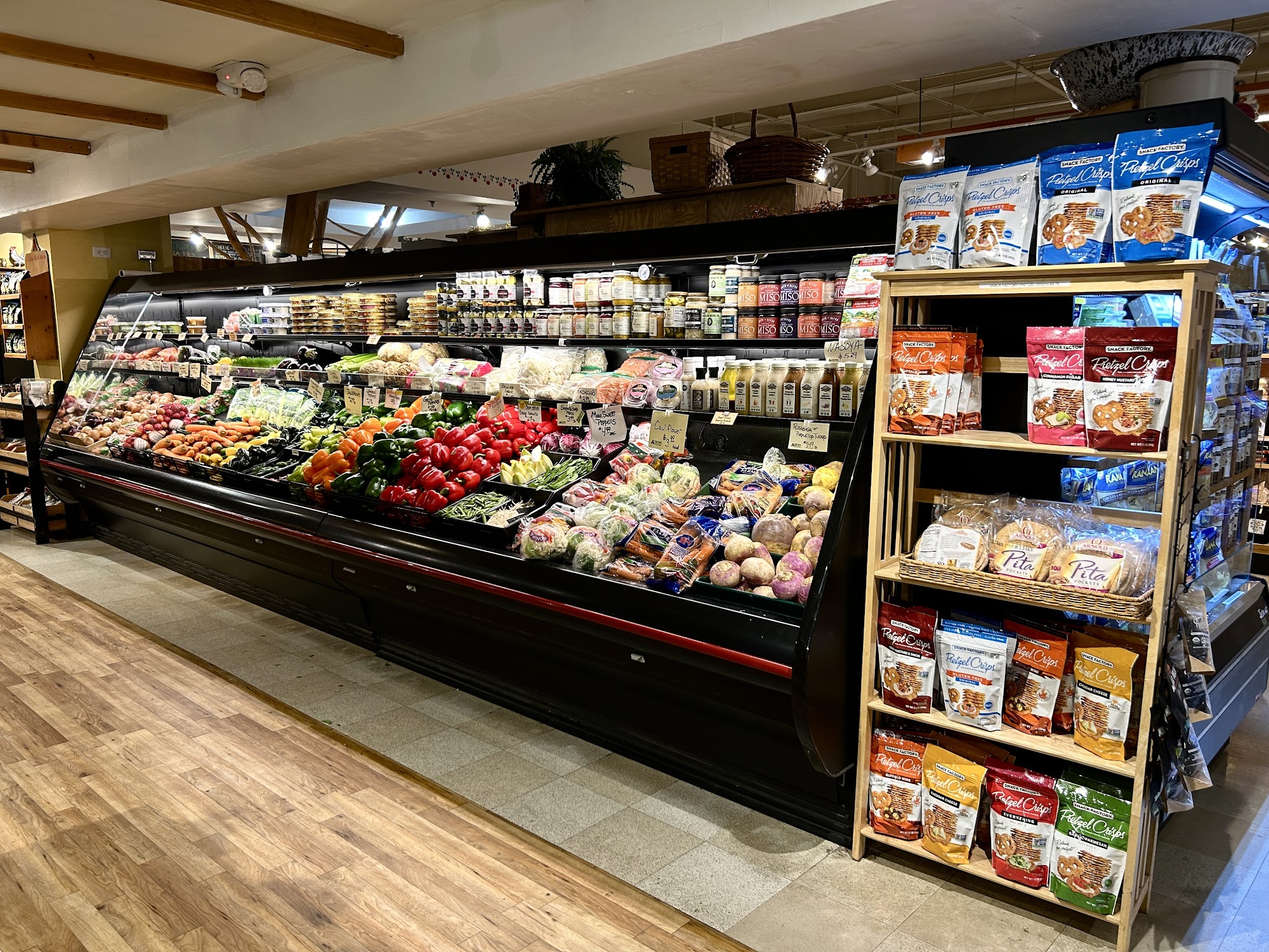 ATKINS FARMS COUNTRY MARKET - Amherst MA - Hours, Directions, Reviews ...