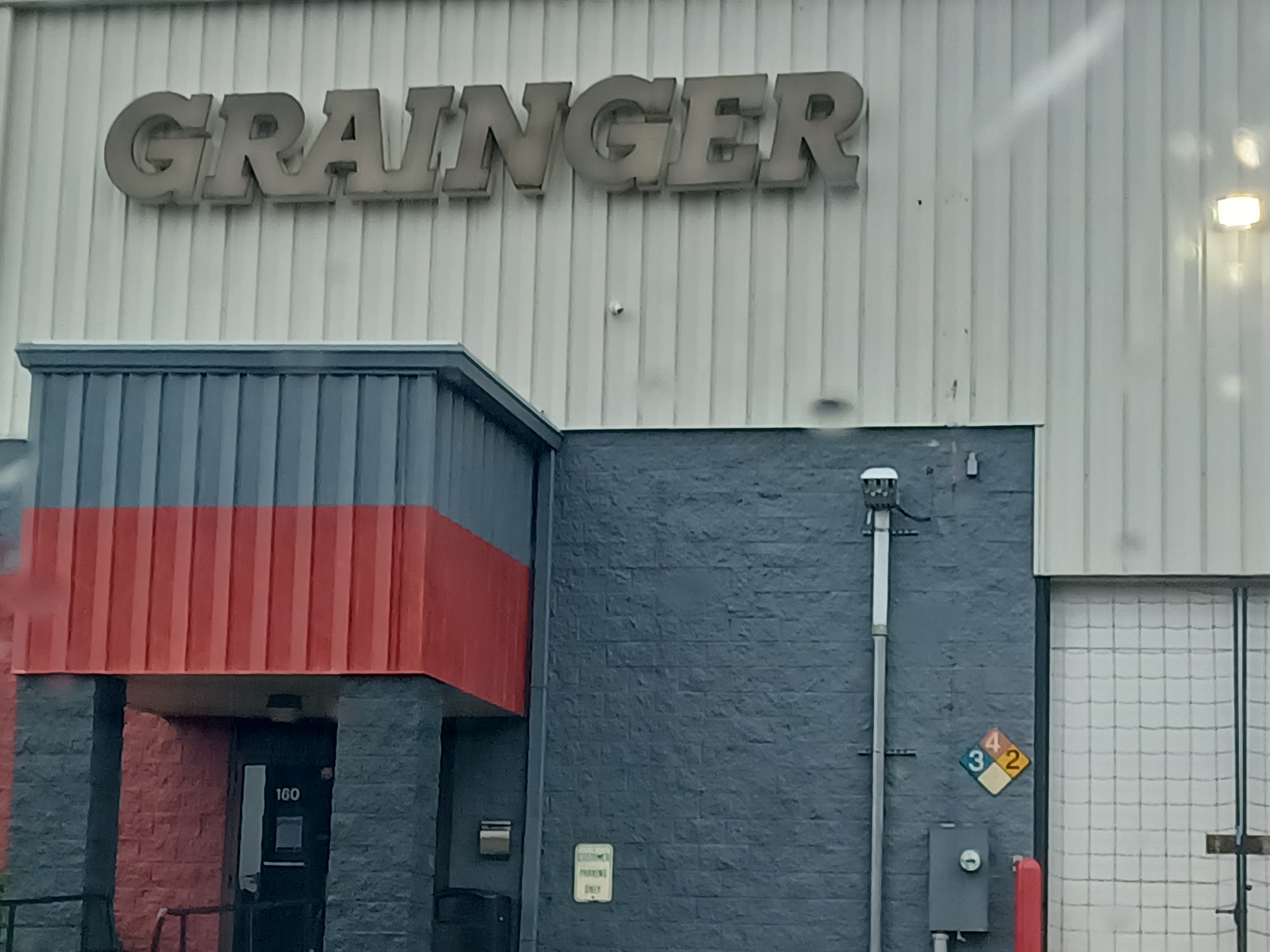 GRAINGER INDUSTRIAL SUPPLY - 160 Broadway, Everett MA - Hours ...