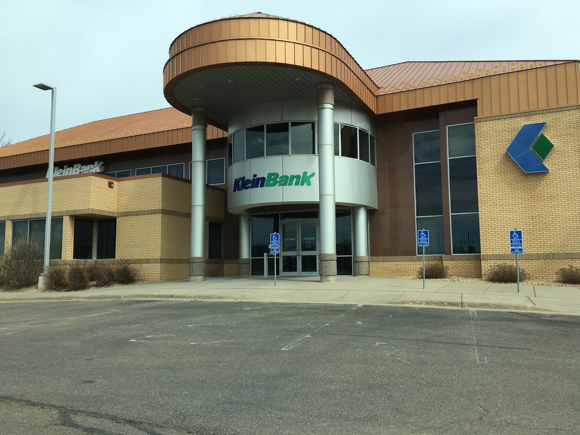 OLD NATIONAL BANK - 910 Commercial Dr, Buffalo MN - Hours, Directions ...