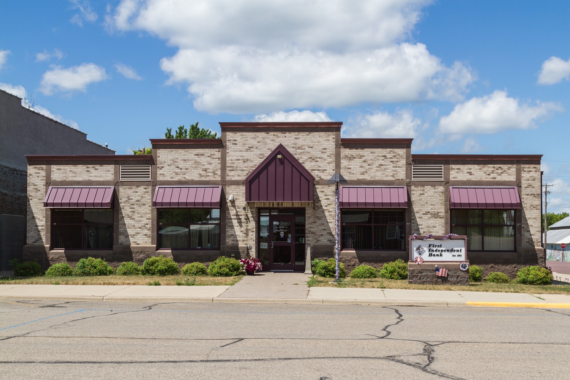 FIRST INDEPENDENT BANK - Marshall MN - Hours, Directions, Reviews ...
