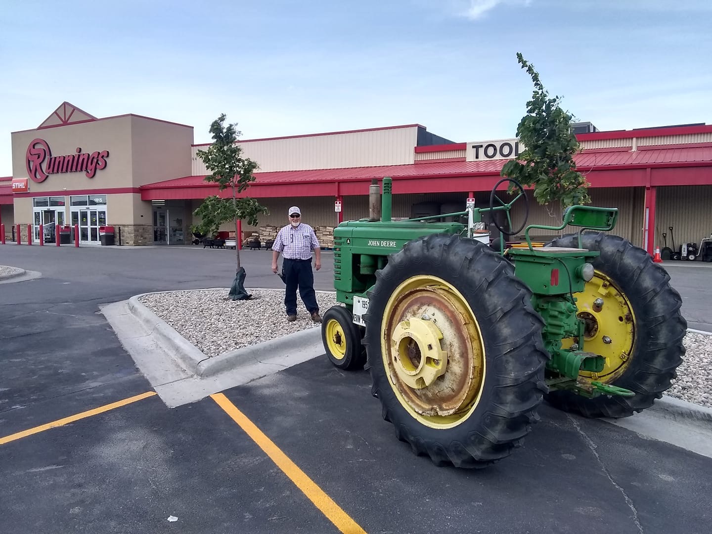 RUNNINGS - Marshall MN - Hours, Directions, Reviews - Loc8NearMe