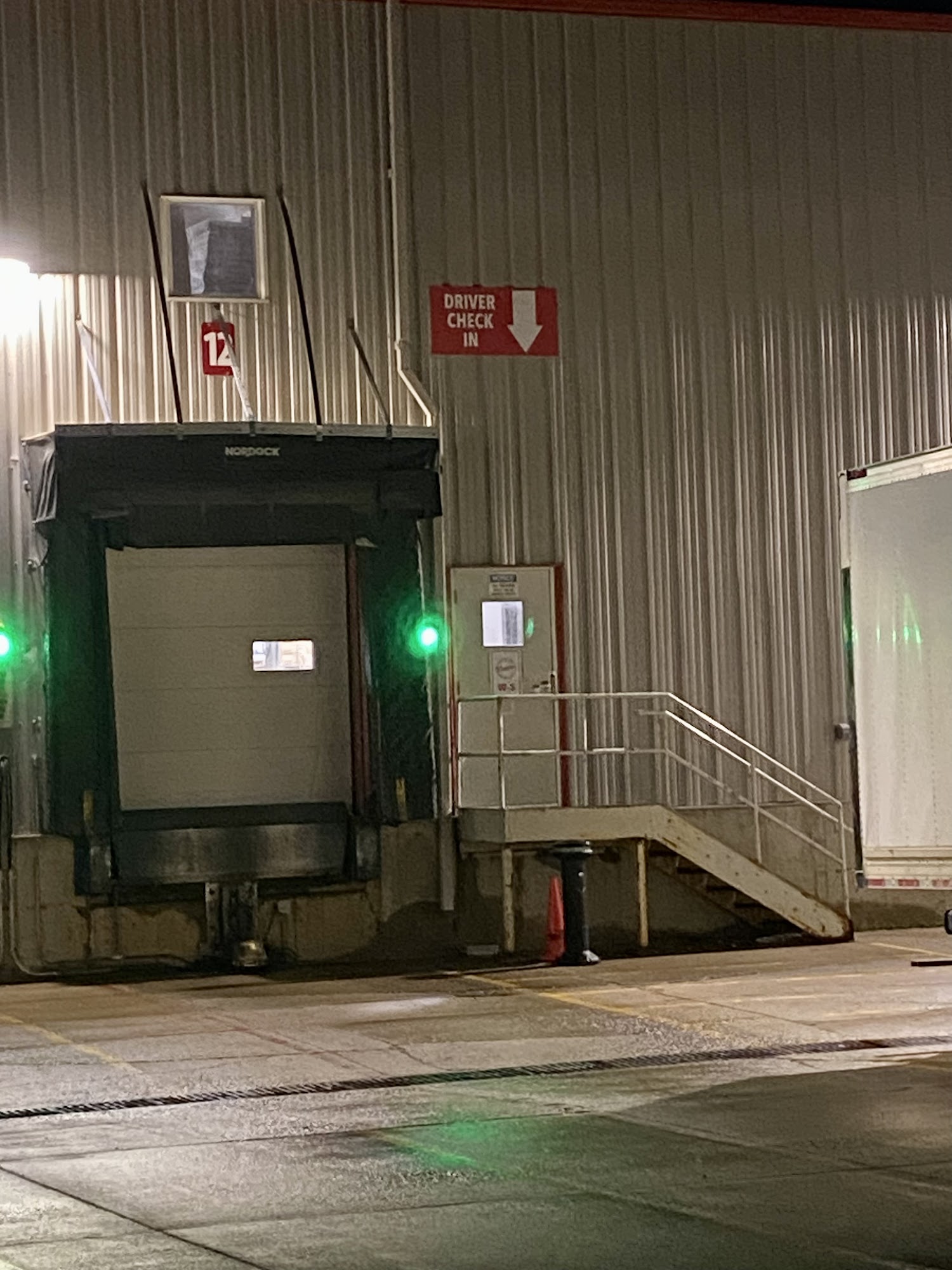 RUNNINGS MARSHALL WAREHOUSE - Marshall MN - Hours, Directions, Reviews ...