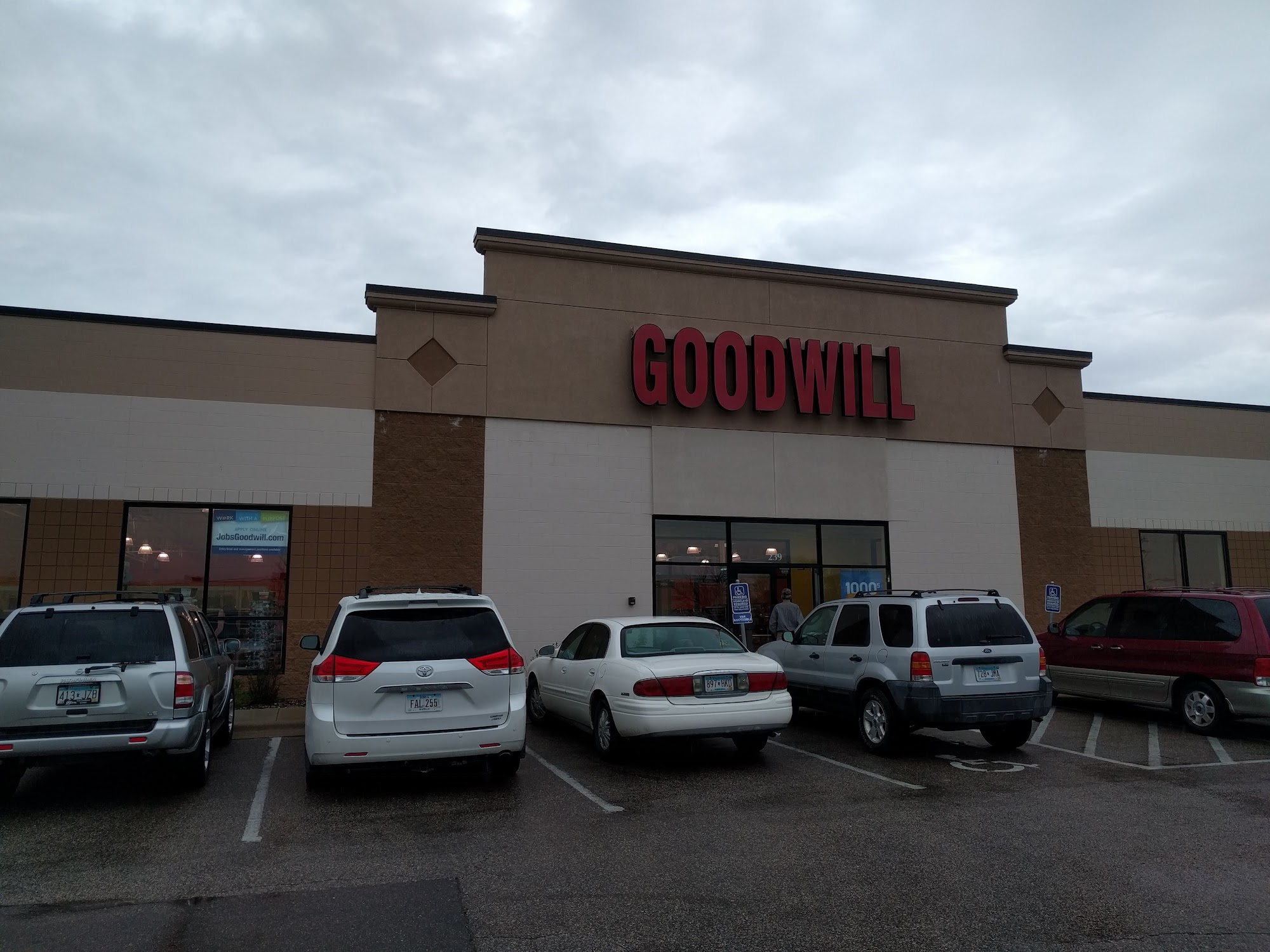 GOODWILL - ROCHESTER SOUTH - 239 28th St SE, Rochester MN - Hours ...