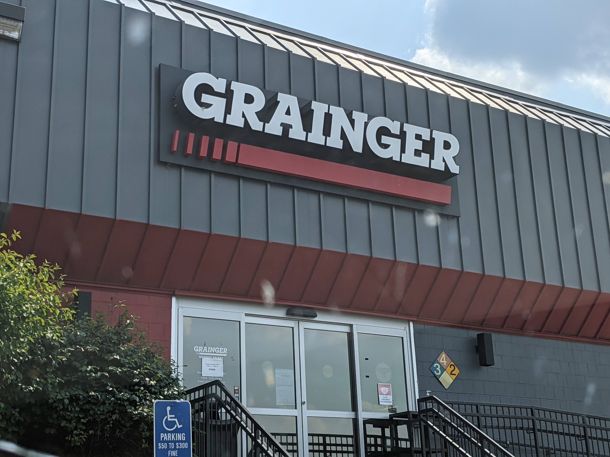 GRAINGER INDUSTRIAL SUPPLY - 2535 Metro Blvd, Maryland Heights MO ...