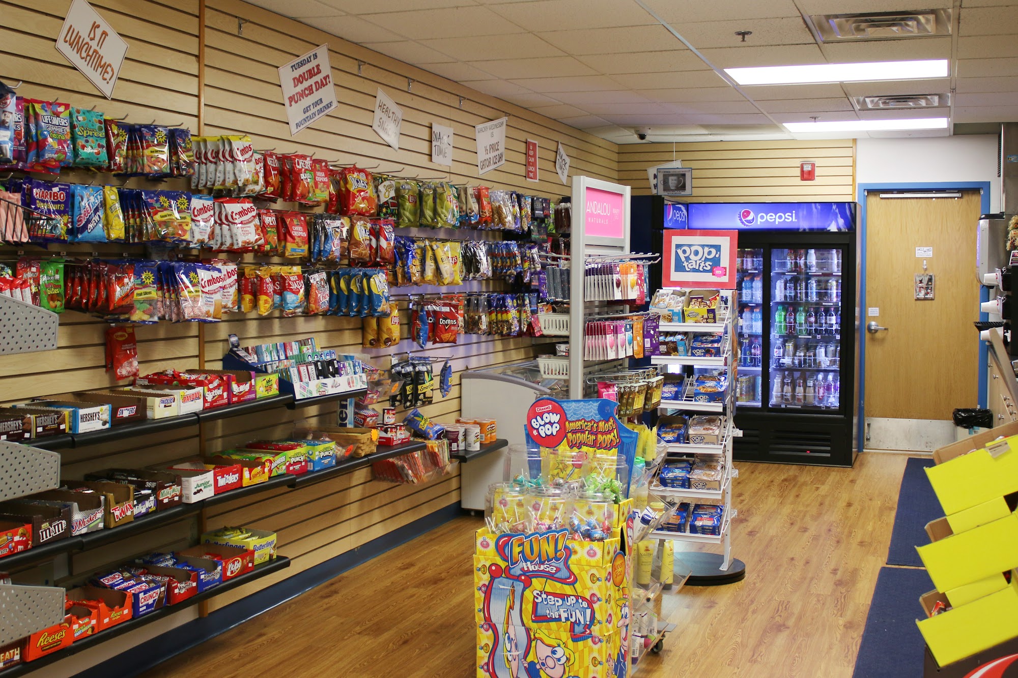 CROWDER COLLEGE BOOK STORE - Neosho MO - Hours, Directions, Reviews ...