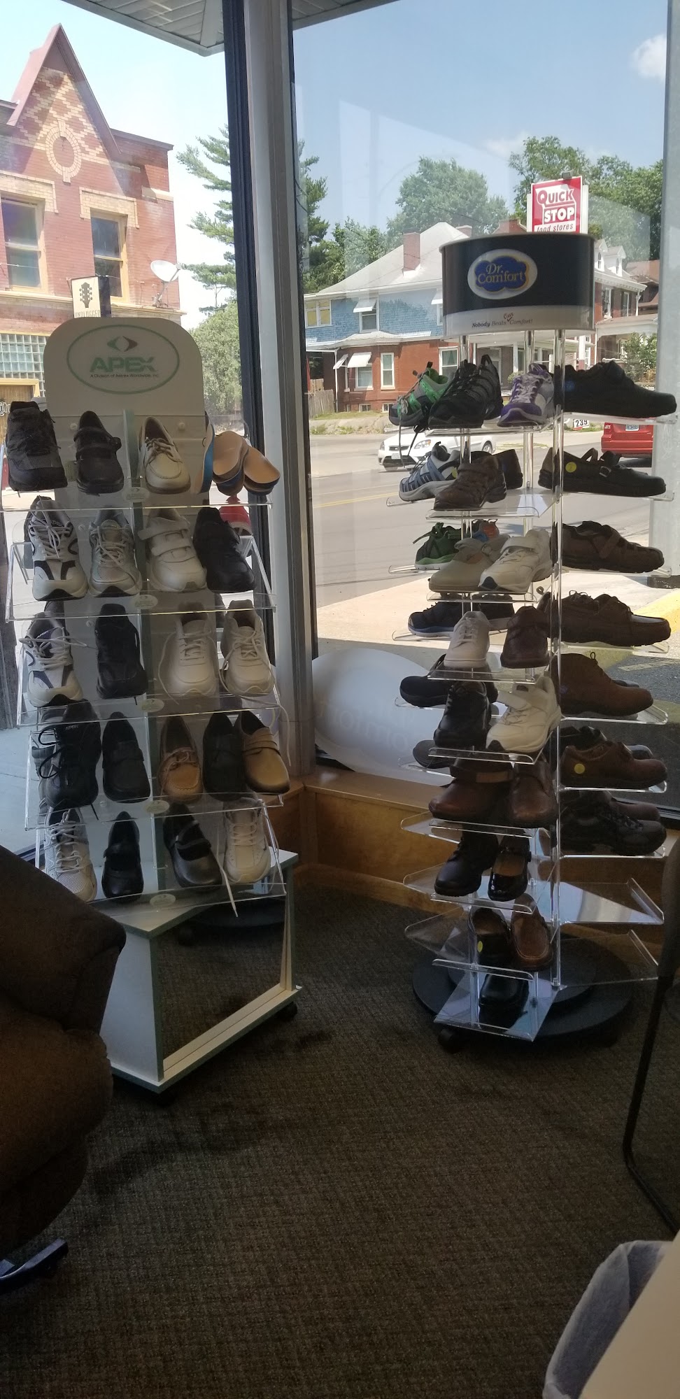 ROGERS PHARMACY - St. Joseph MO - Hours, Directions, Reviews - Loc8NearMe