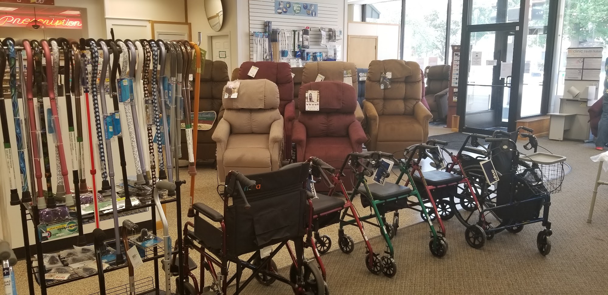 ROGERS PHARMACY - St. Joseph MO - Hours, Directions, Reviews - Loc8NearMe