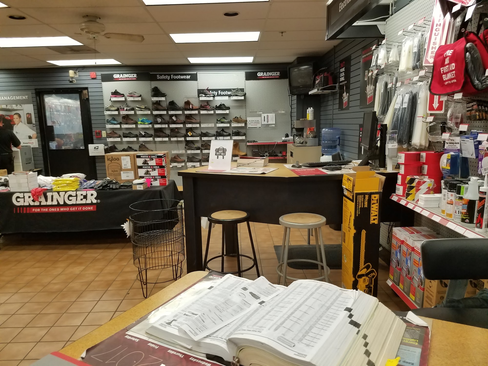 GRAINGER INDUSTRIAL SUPPLY - 1401 S Mint St, Charlotte NC - Hours ...