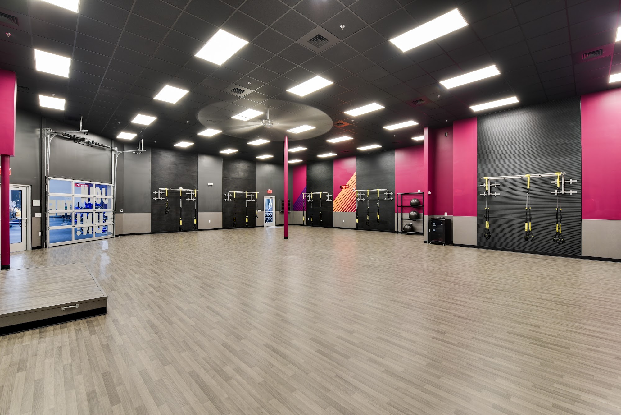CRUNCH FITNESS - CREEDMOOR - Raleigh NC - Hours, Directions, Reviews ...