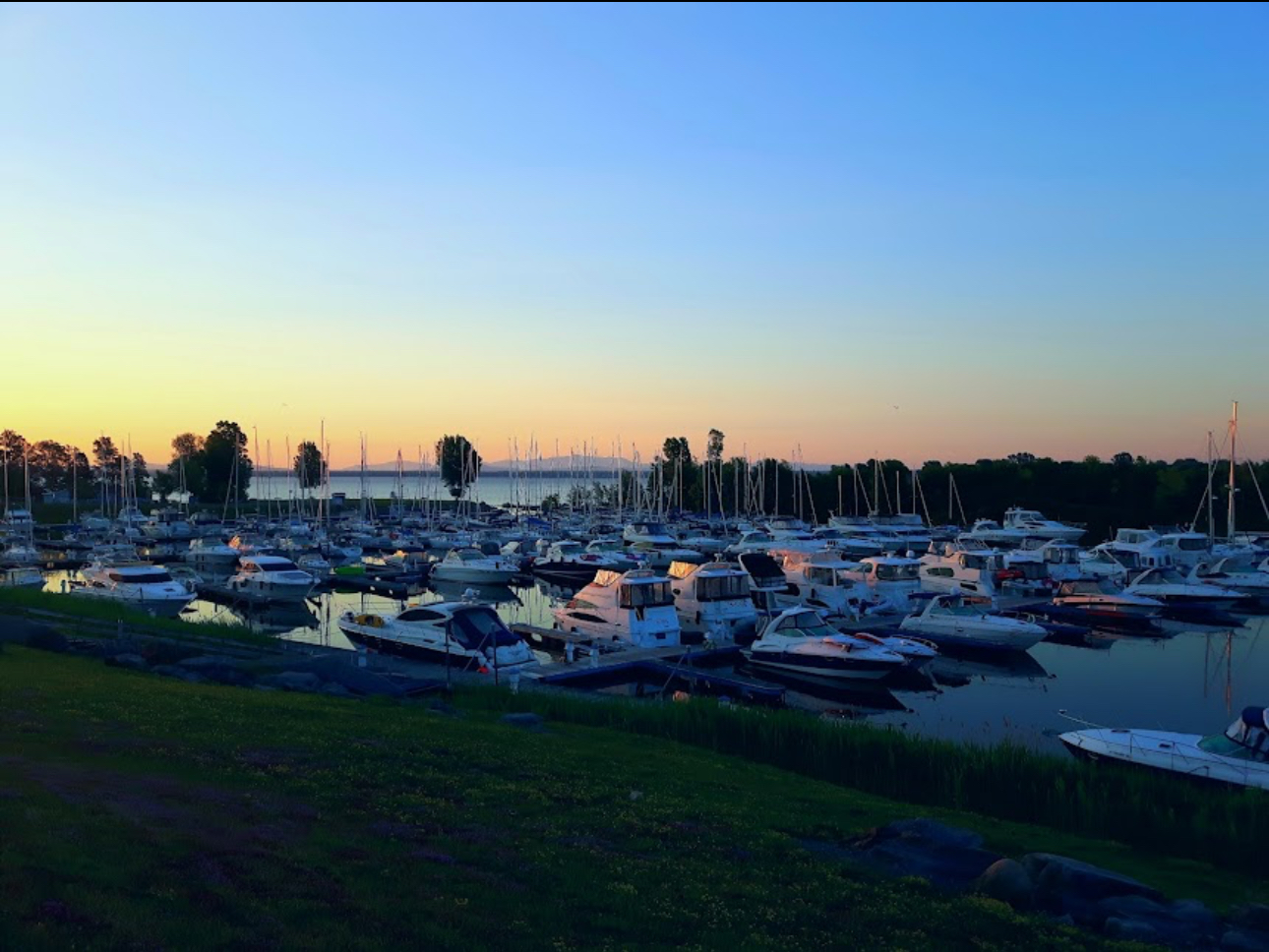 Castaway on the Bay LLC, Plattsburgh - Menu, Reviews, Photos - Restaurantji