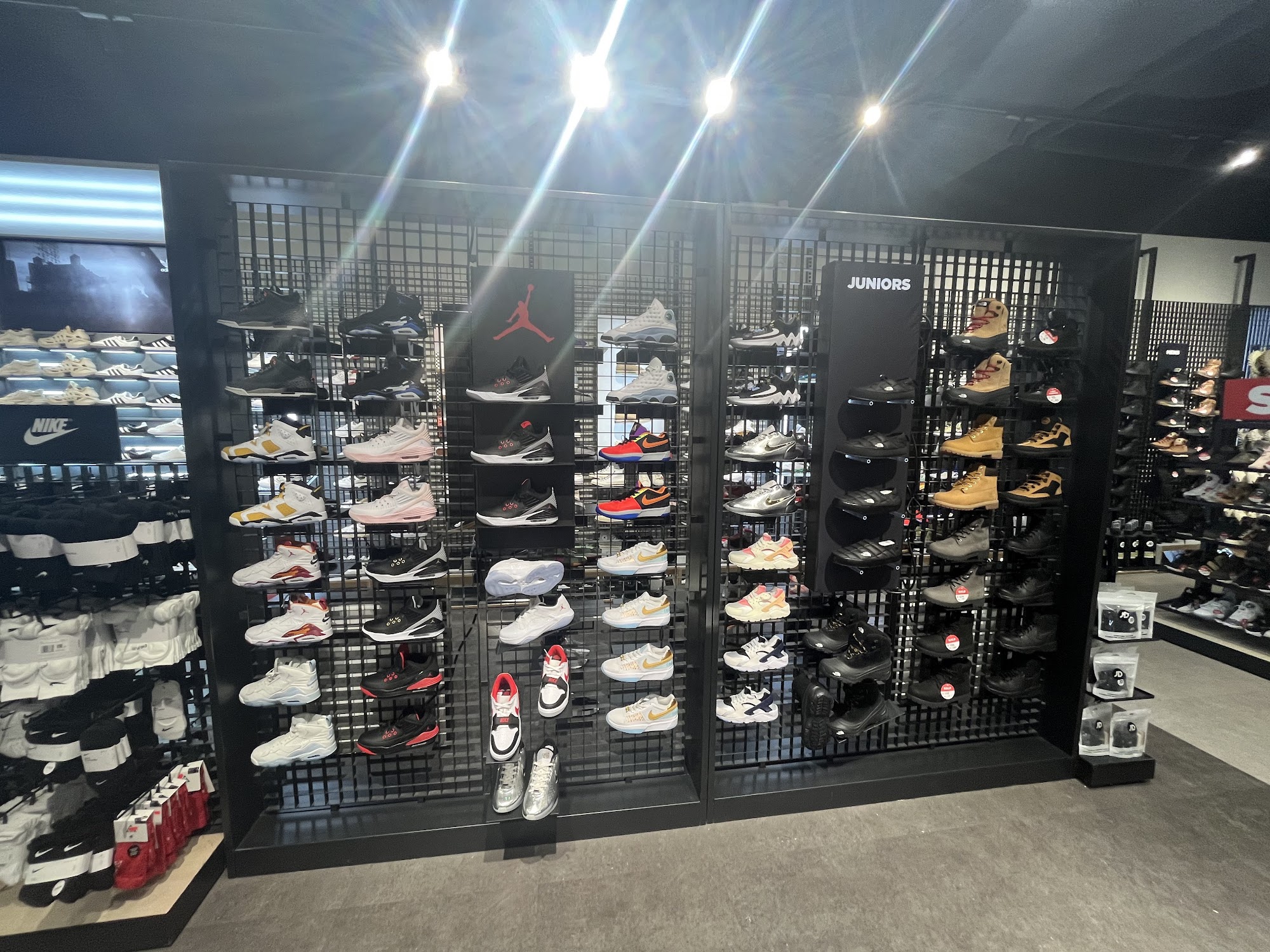 JD SPORTS LIME RIDGE - Hamilton ON - Hours, Directions, Reviews ...