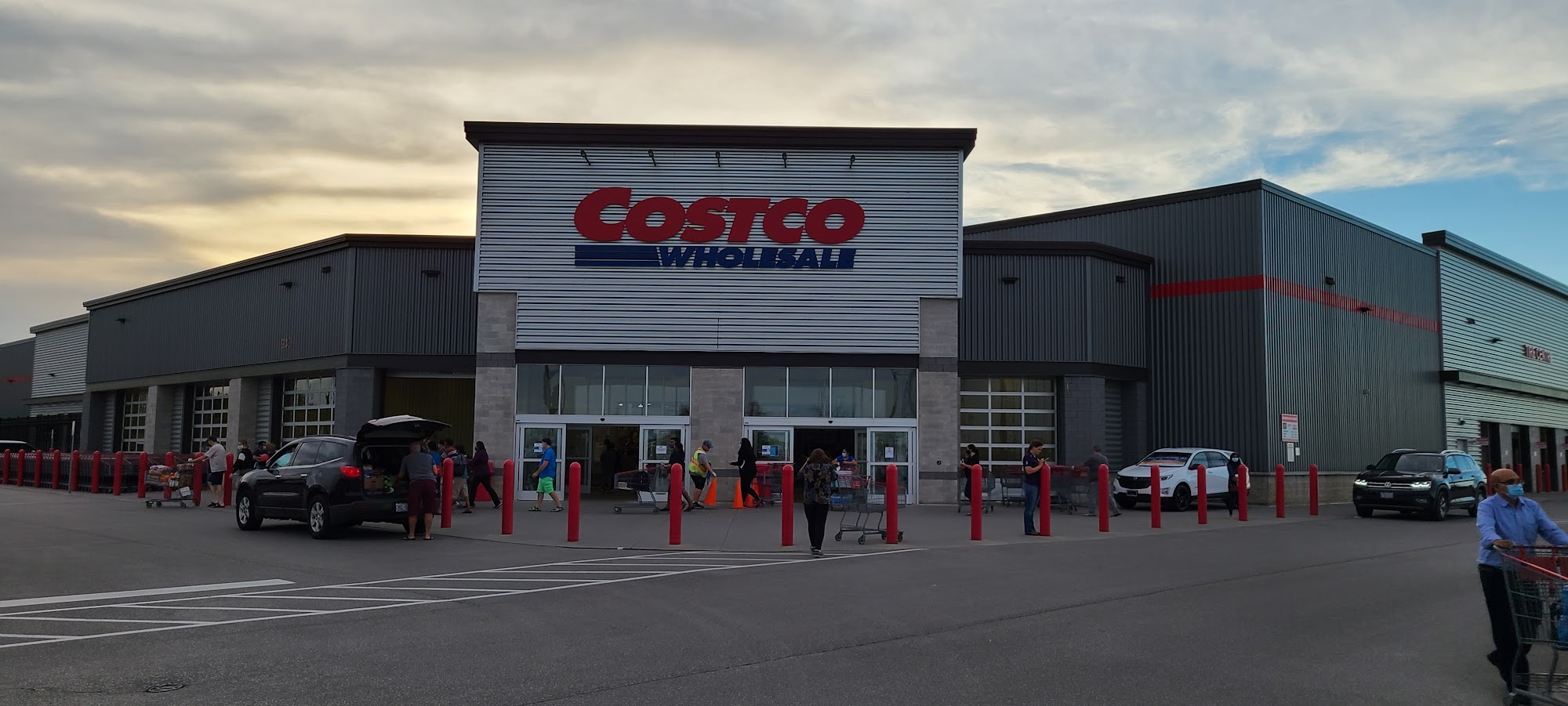 COSTCO WHOLESALE - 930 Erb St W, Waterloo ON - Hours, Directions ...