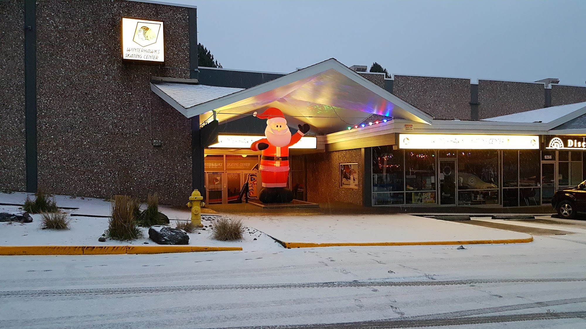 WINTERHAWKS SKATING CENTER - Beaverton OR - Hours, Directions, Reviews ...