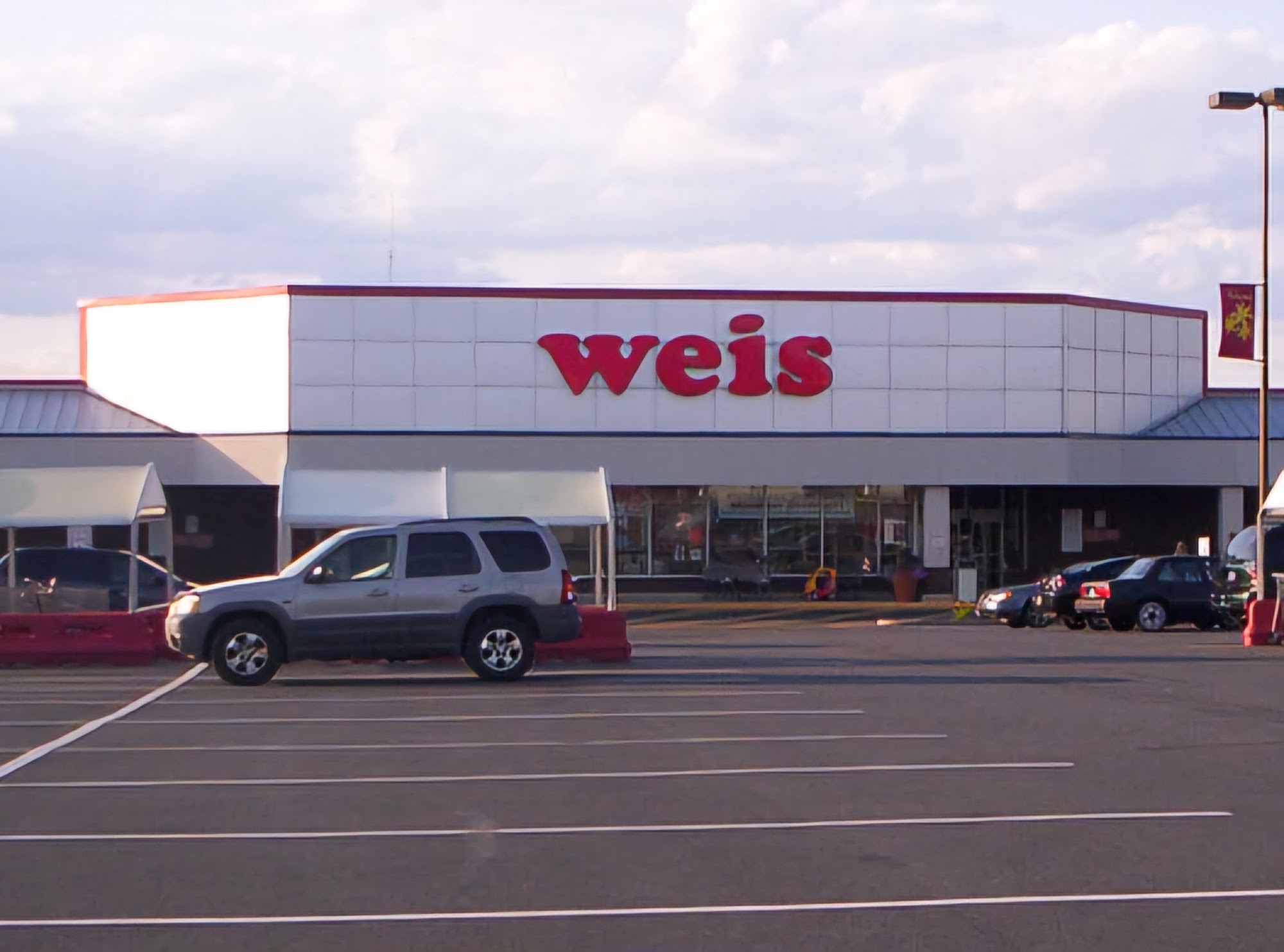 WEIS PHARMACY - 3011 William Penn Hwy, Easton PA - Hours, Directions, Reviews - Loc8NearMe