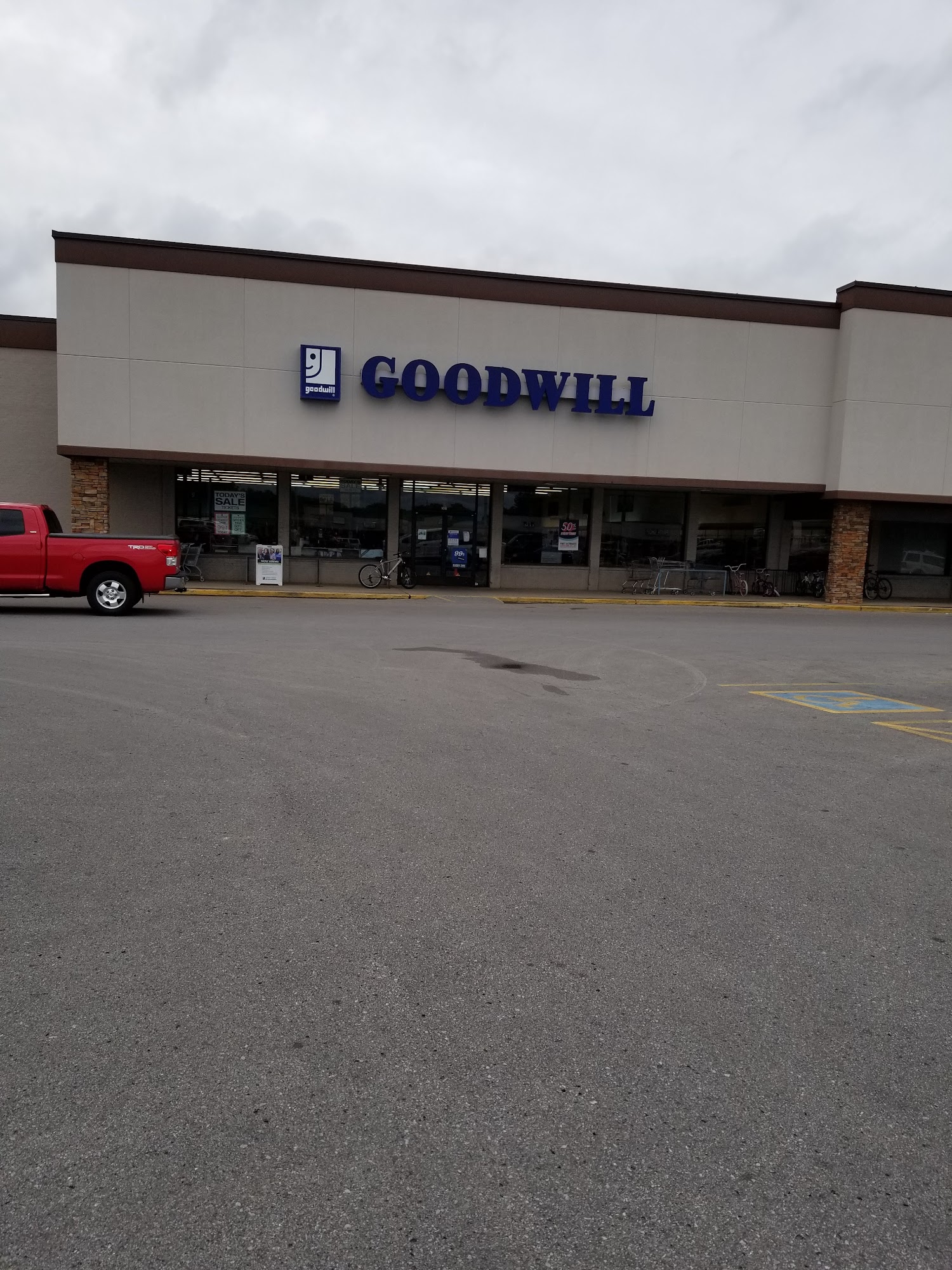 GOODWILL RETAIL STORE - 595 Hillsboro Rd, Franklin TN - Hours ...