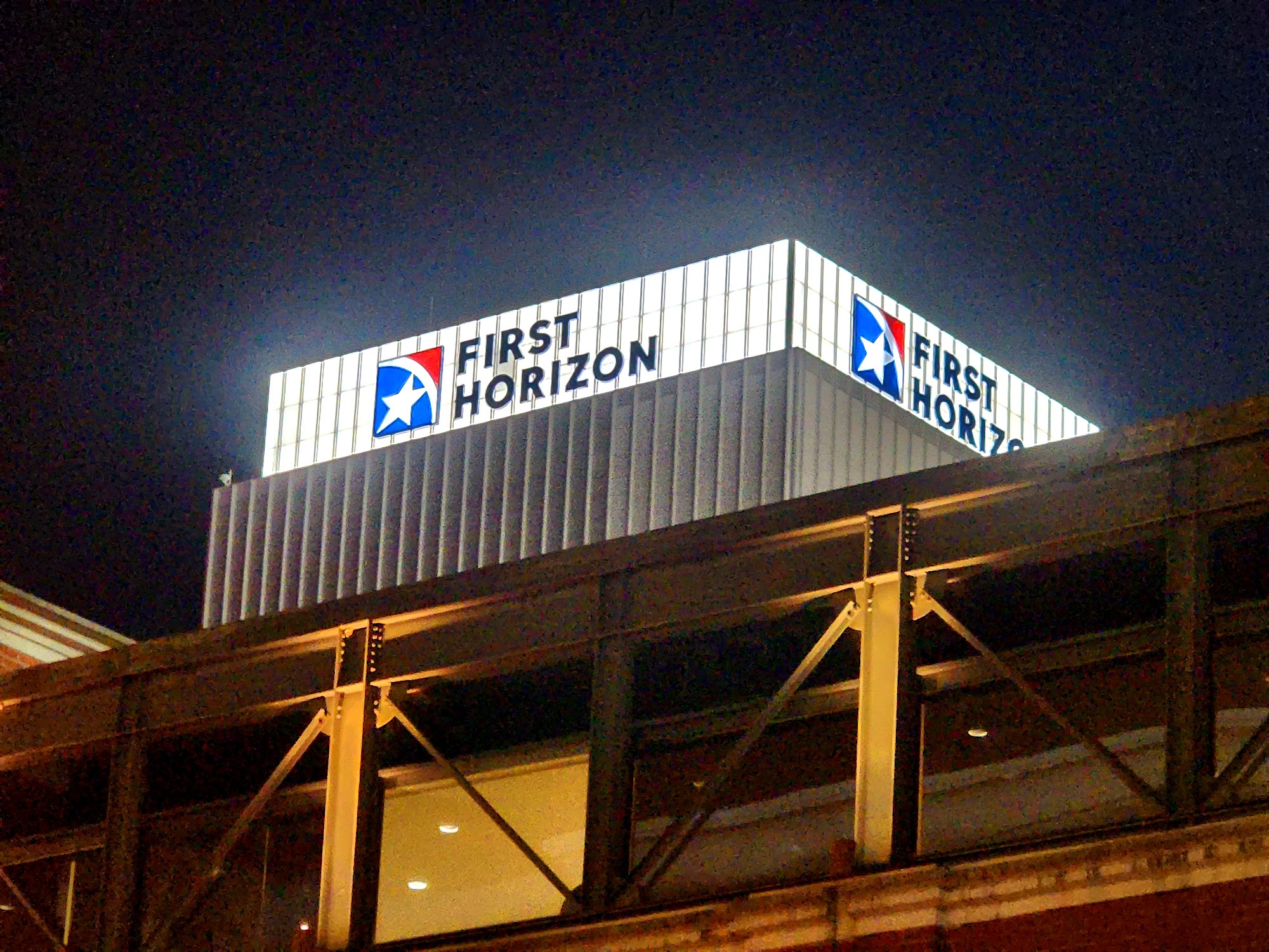 FIRST HORIZON BANK - 165 Madison Ave, Memphis TN - Hours, Directions ...