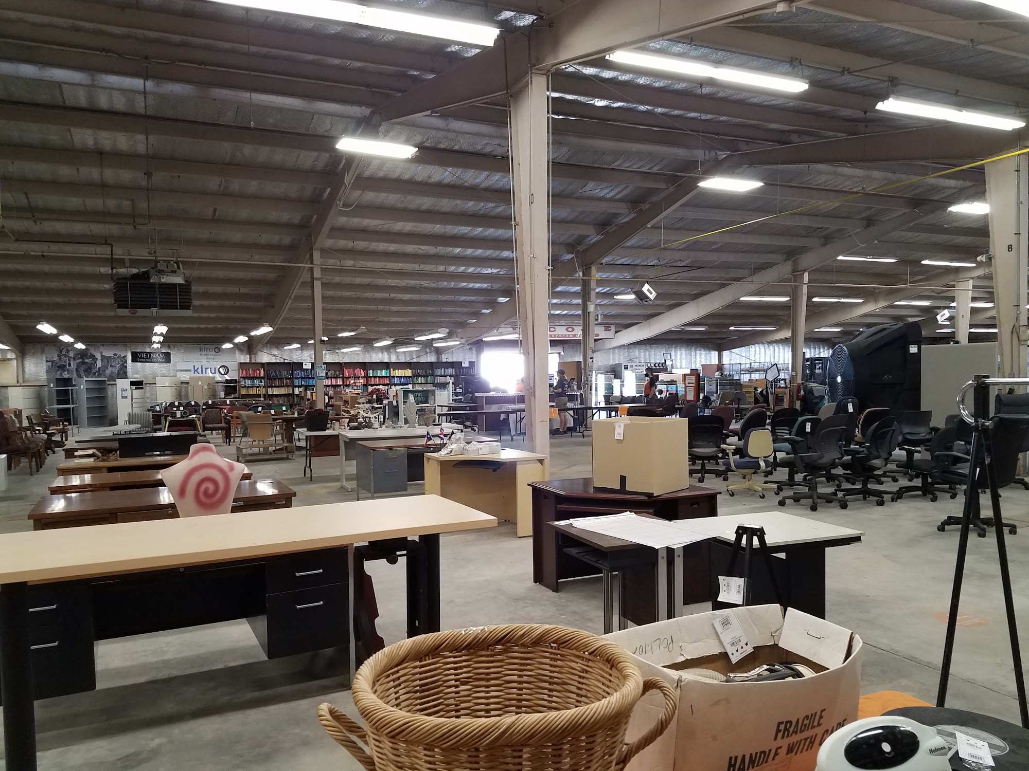 UT SURPLUS REUSE STORE - Austin TX - Hours, Directions, Reviews ...