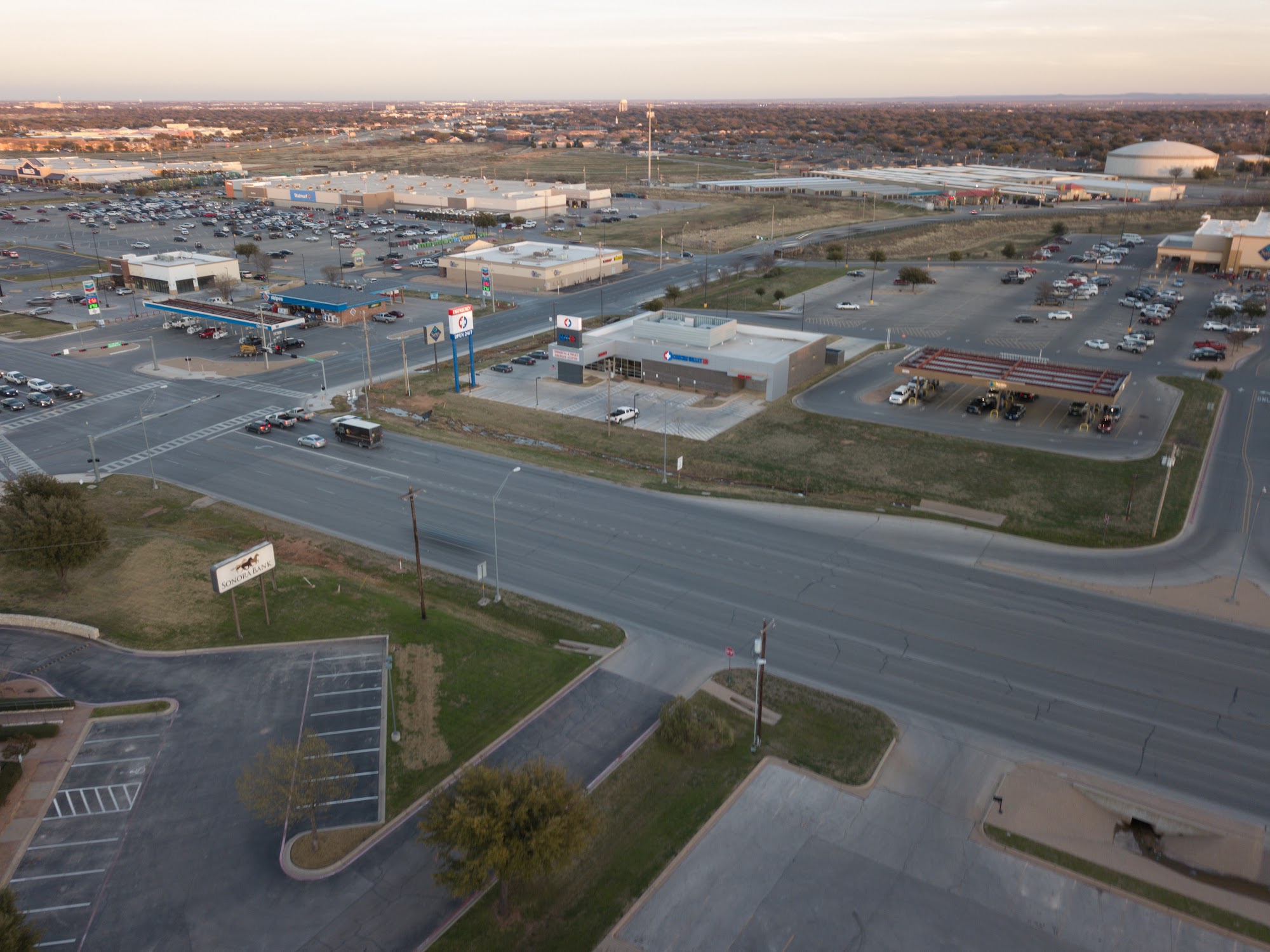FIRST CONVENIENCE BANK - 5501 Sherwood Way, San Angelo TX - Hours ...