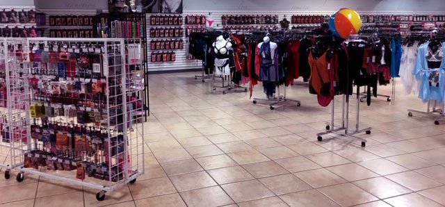 CASTLE MEGASTORE - KENNEWICK, WA - Kennewick WA - Hours, Directions ...