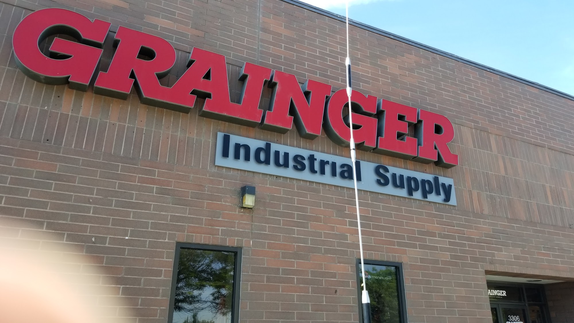 GRAINGER INDUSTRIAL SUPPLY - 3306 W Marie St, Pasco WA - Hours ...