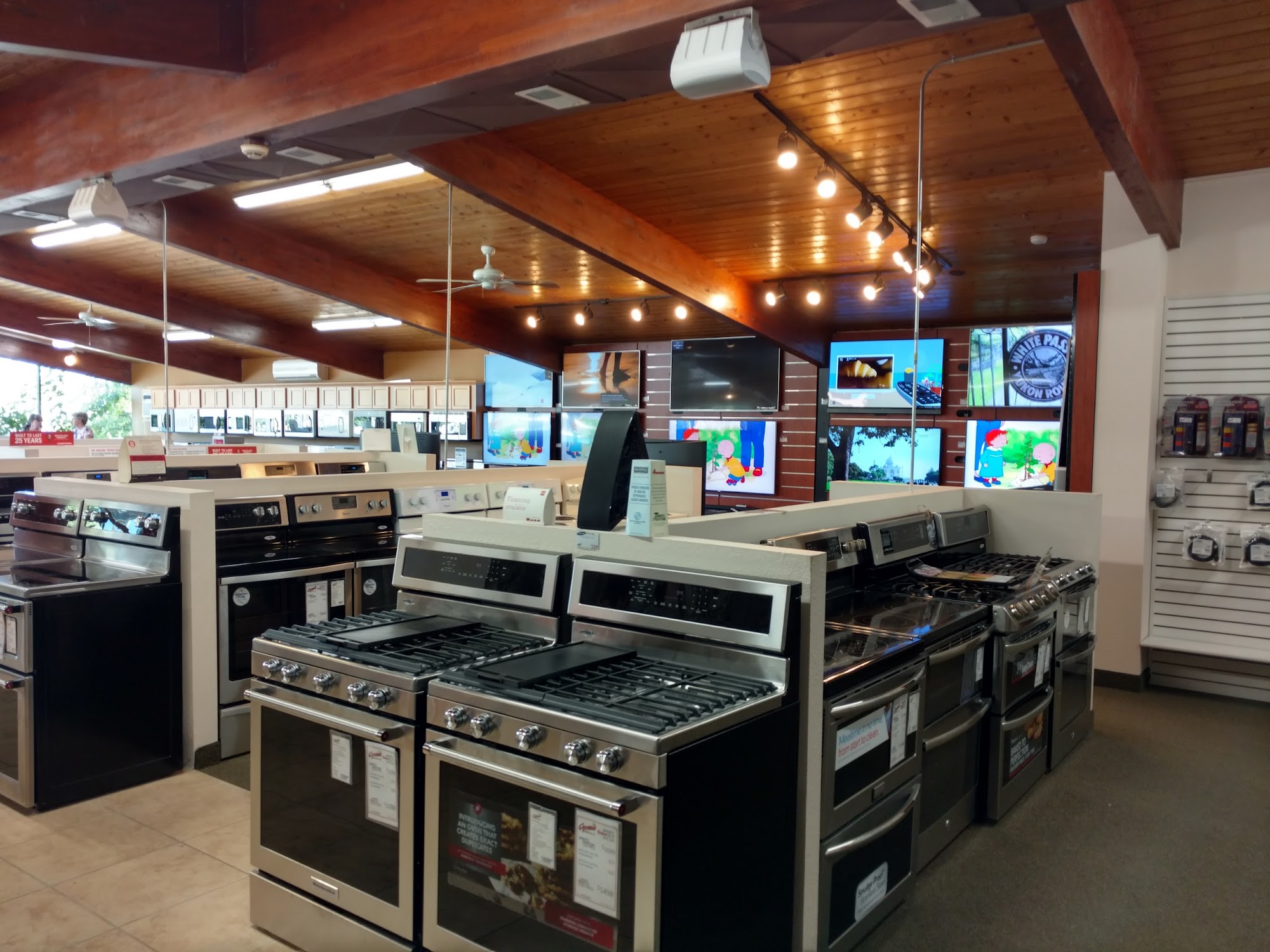 GRAND APPLIANCE AND TV - Milwaukee WI - Hours, Directions, Reviews ...